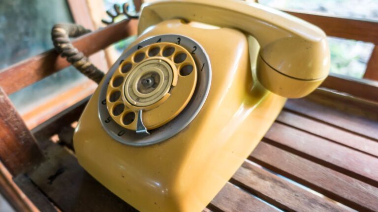 5 telephones retro iconiques qui ont marque l'histoire de la communication